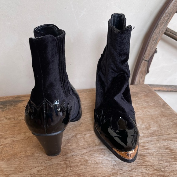Cape Robbin | Shoes | Cape Robbin Black Velvet Patient Leather Western ...